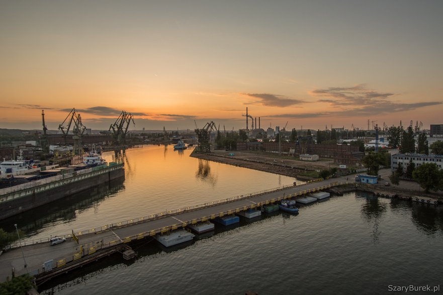 Zobacz, jaki widok z kabiny miał operator żurawia stoczniowego - Turystyka