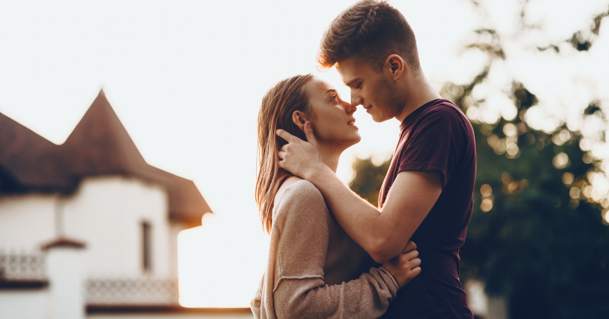 Pierwszy pocałunek - jak ma wyglądać i w jakim wieku powinien nastąpić ...