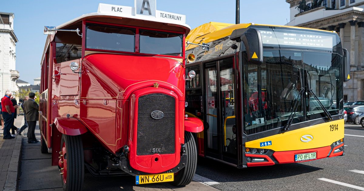 Somua Six - zabytkowy autobus na ulicach Warszawy