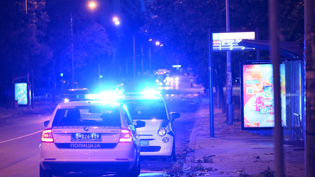 Pucnjava na Novom Beogradu: Napadač ispalio više hitaca, pa pobegao: Ljudi se u panici bacali na ...