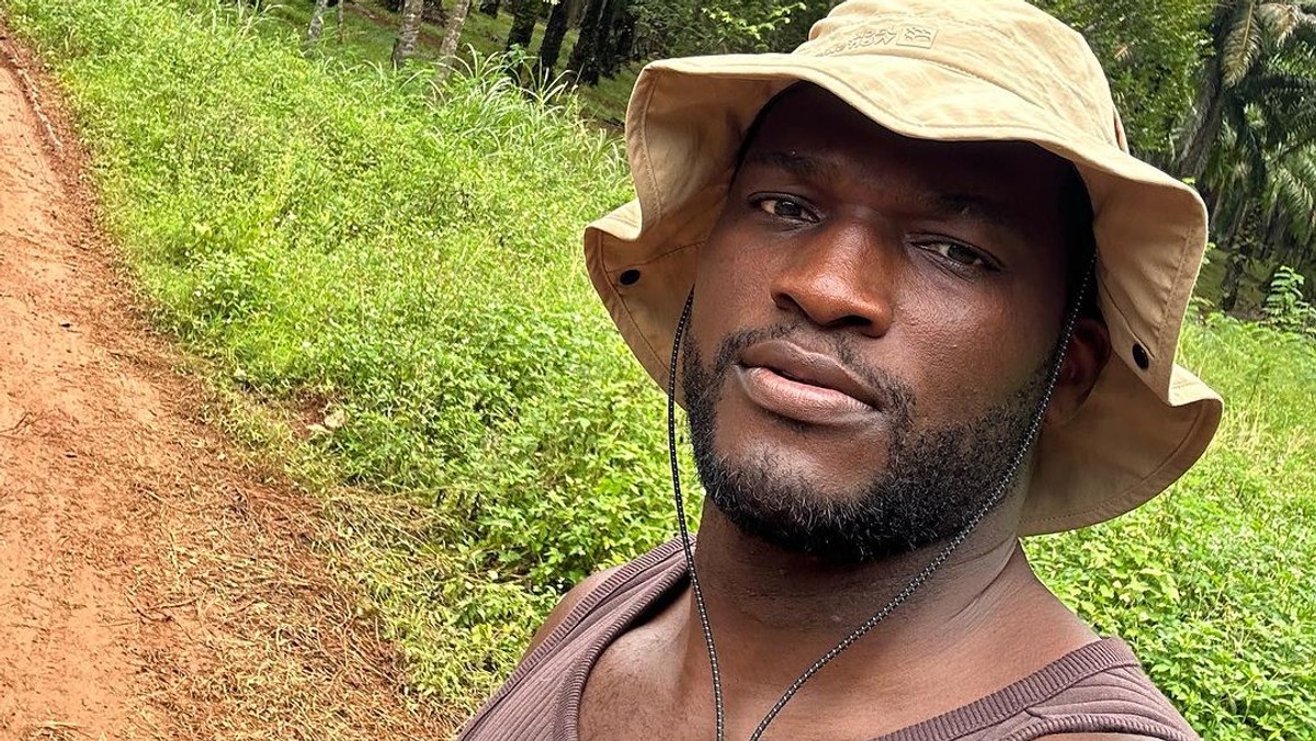 Izu Ugonoh wziął ślub! Jego żoną współpracuje przy Fame MMA - Plejada.pl