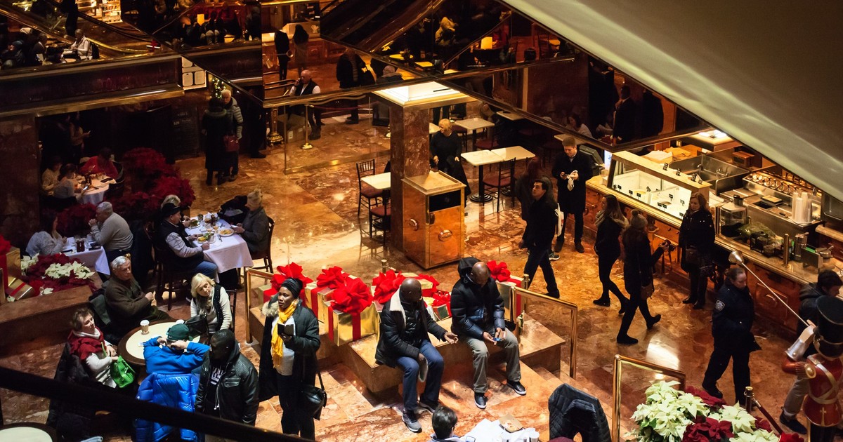 We ate at the controversial Trump Grill restaurant — here's what ...