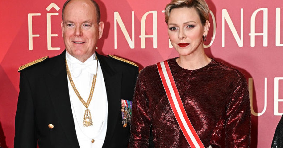 Książę Albert i księżna Charlene na zdjęciu świątecznym. Koniec plotek ...