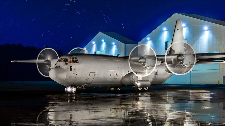USA pokazały nowy "samolot dnia zagłady" Hercules EC-130J TACAMO - Podróże