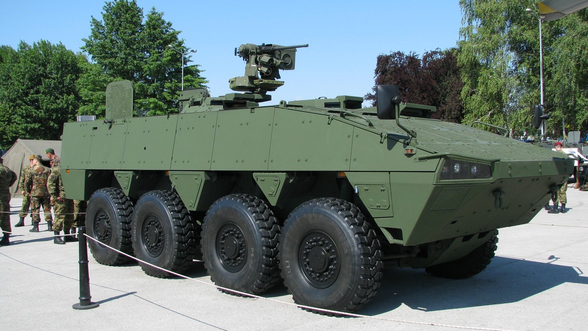 Transporter Patria. Wykołowany przetarg na sprzęt dla polskiej armii ...