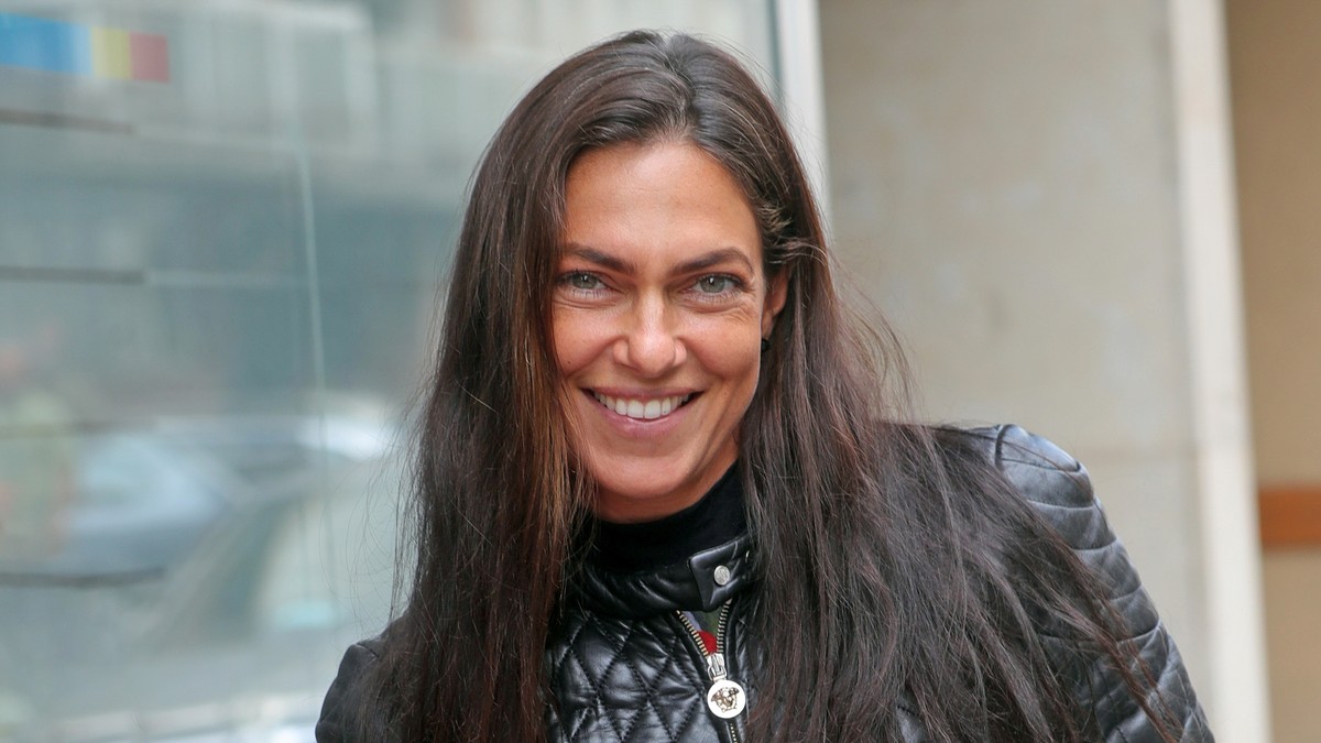 Hatalmas kígyó lepte meg Bódi Sylvit - fotó - Blikk