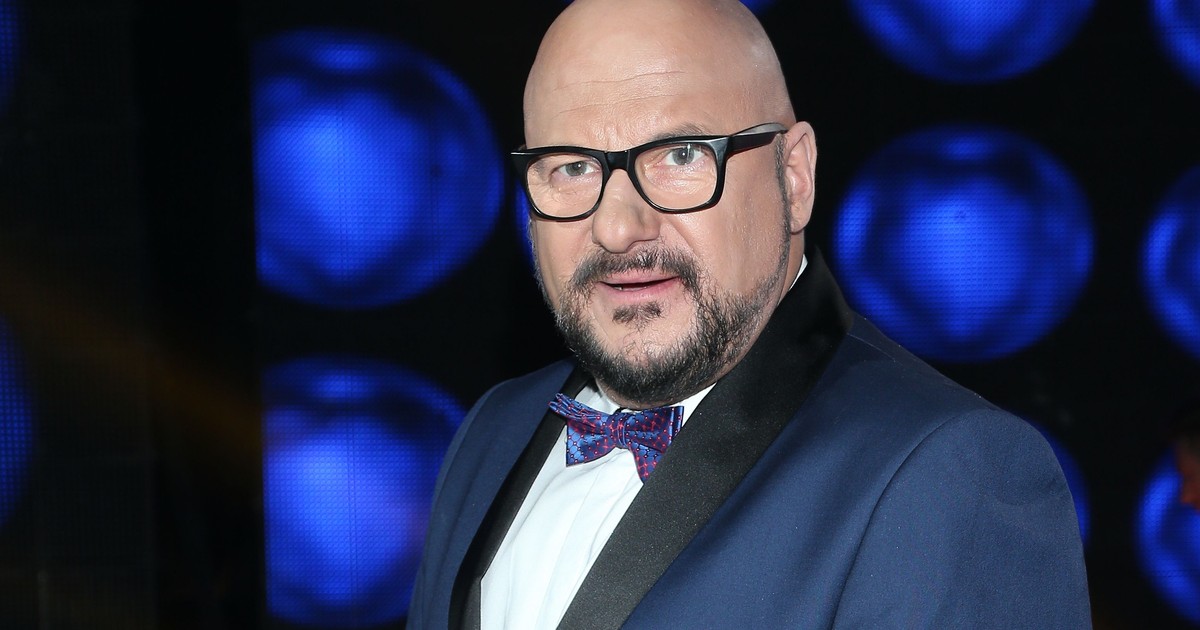 Piotr Gąsowski pozuje z ekspartnerkami. To zdjęcie przejdzie do ...