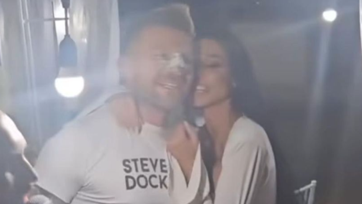 Maja i Stanislav se pomirili, isplivao snimaks a privatnog veselja: Krofak sav u zavojima nakon ...