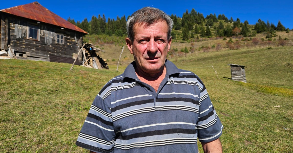 Ima dosta zveri, vukovi dolaze do samih vrata: Evo kako živi Blažo iz ...