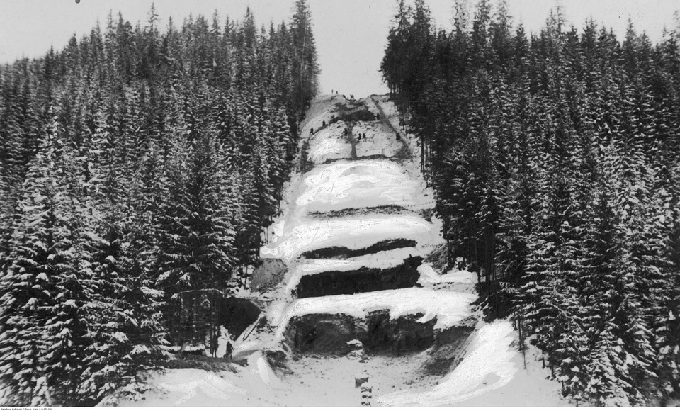 Worochta (Ukraina). "Narty, dancing, brydż" - tak się bawiono na ...