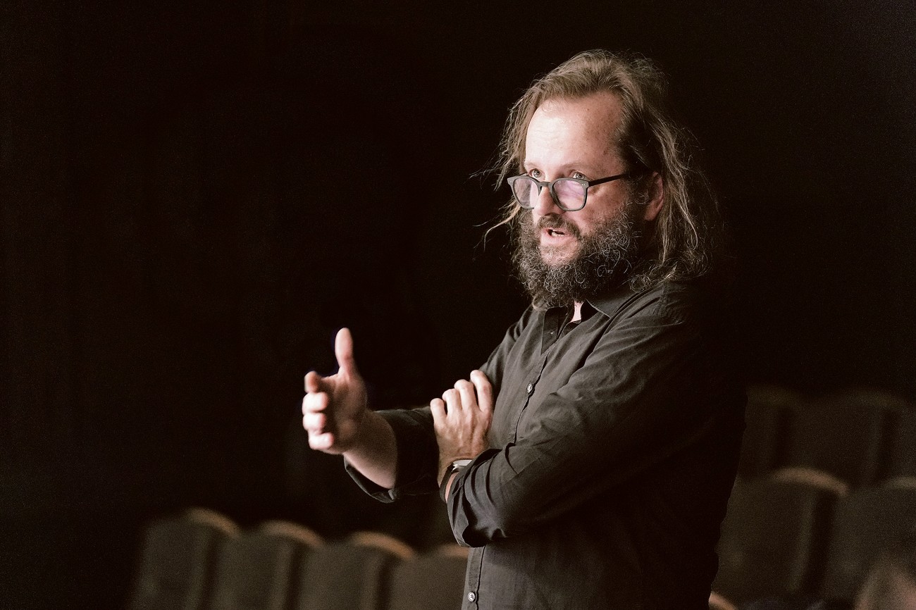 Sebastijan Horvat za “Blic”:Sami sebe gledamo kao stranca - Blic