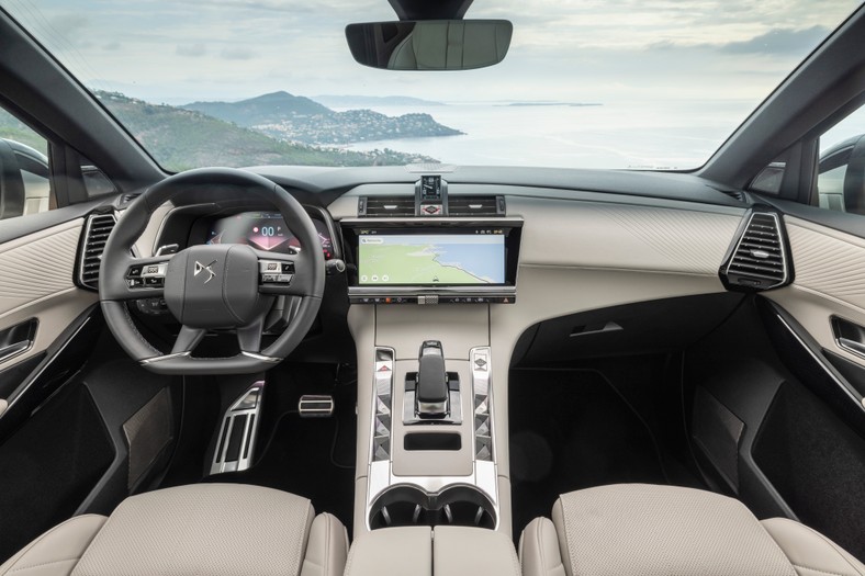 Nowy DS7 mnie zaskoczył. To nie jest typowy kanapowiec. Test, pierwsza ...