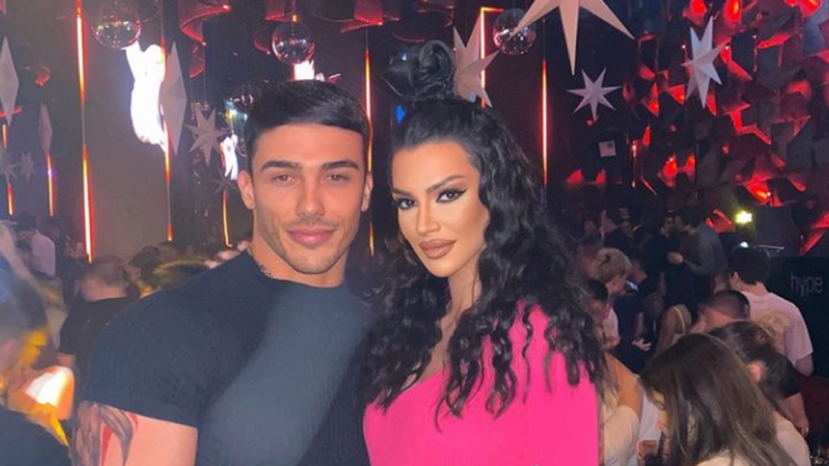 Tara Simov raskinula sa ocem njenog deteta: Nastao haos u Nišu, ovo su detalje - Blic