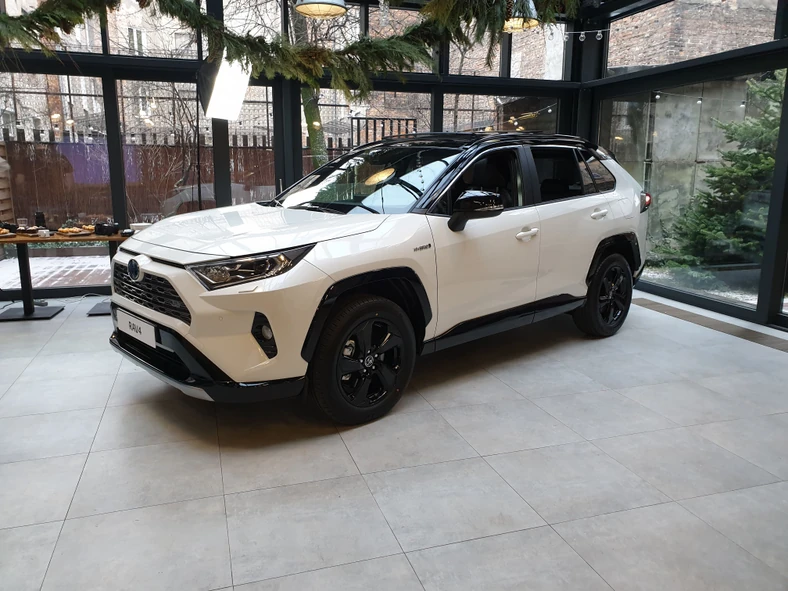 Nowa Toyota RAV 4. Tak wygląda najnowsza generacja jednego z ...