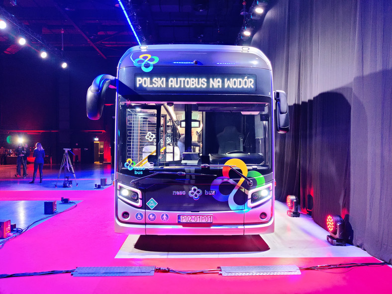 NesoBus: Pokazano polski autobus wodorowy. Będzie produkowany w Świdniku