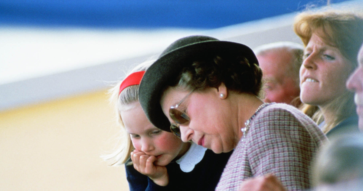 21 adorable photos that show how Queen Elizabeth is just a regular ...