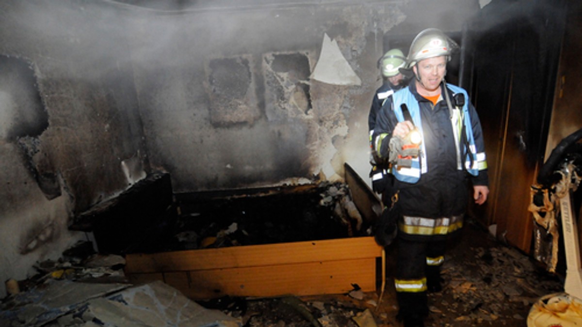 Misterija u šumi: Vatrogasci došli da gase požar na baštenskoj kućici, pa pronašli telo - Blic