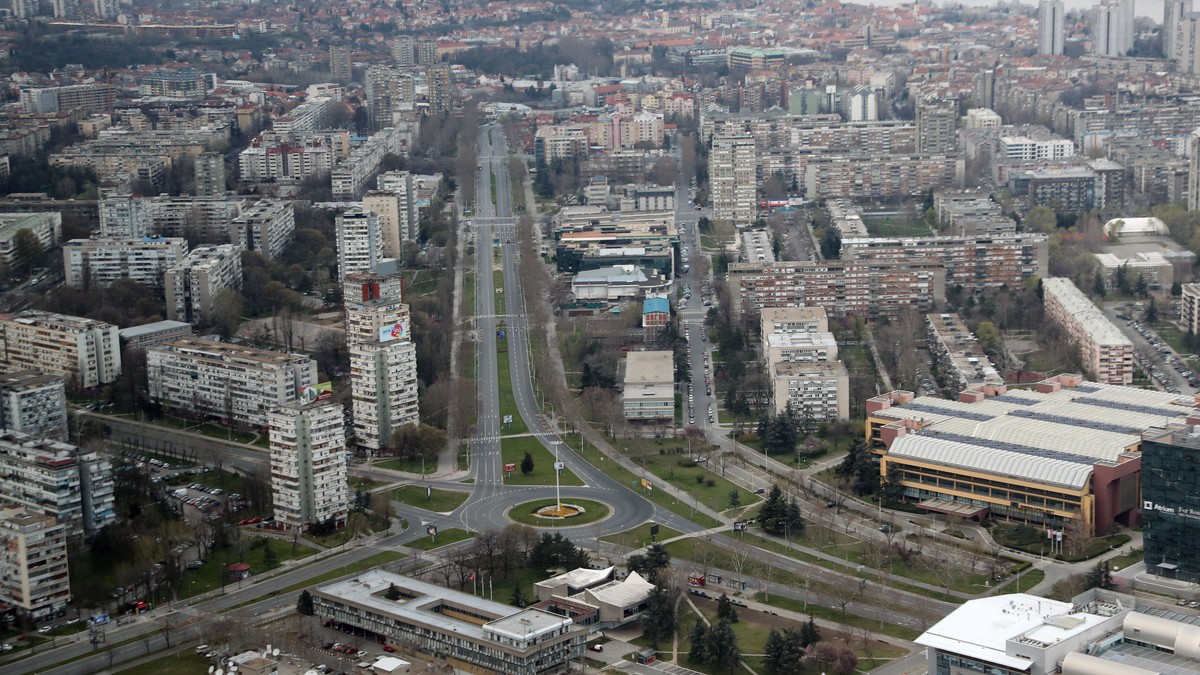 Od ponoći se za saobraćaj zatvara deo Novog Beograda, a sutra nekoliko linija kroz centar grada ...