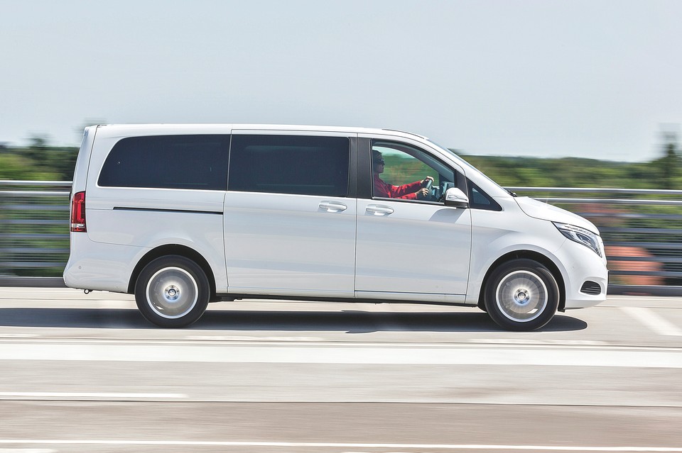 Mercedes klasy V kontra VW T5 Multivan