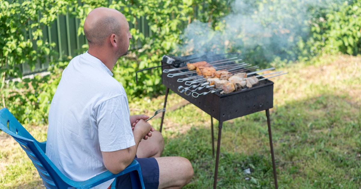 Kto nie powinien jeść potraw z grilla? Te osoby mają zakaz