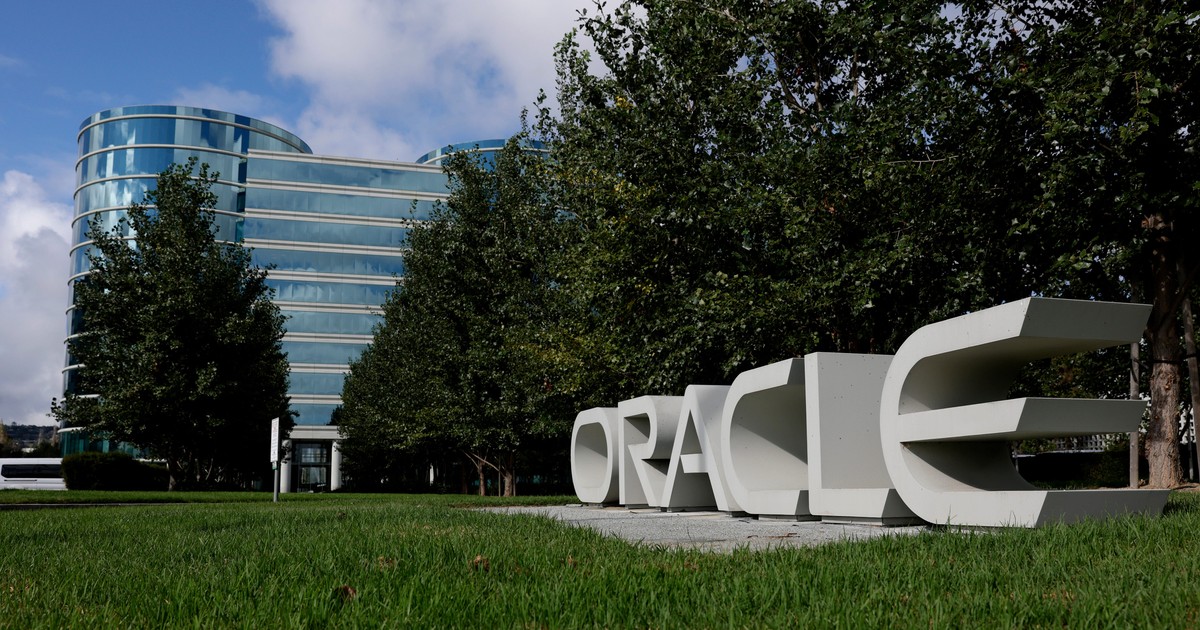 Oracle just revived fears that tech giants are spending too much on AI ...