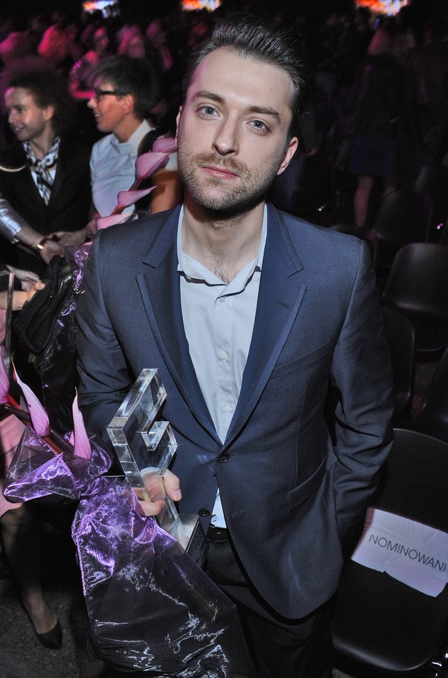 Filip Bobek ma 40. urodziny. jak dziś wygląda Marek z serialu "BrzydUla ...