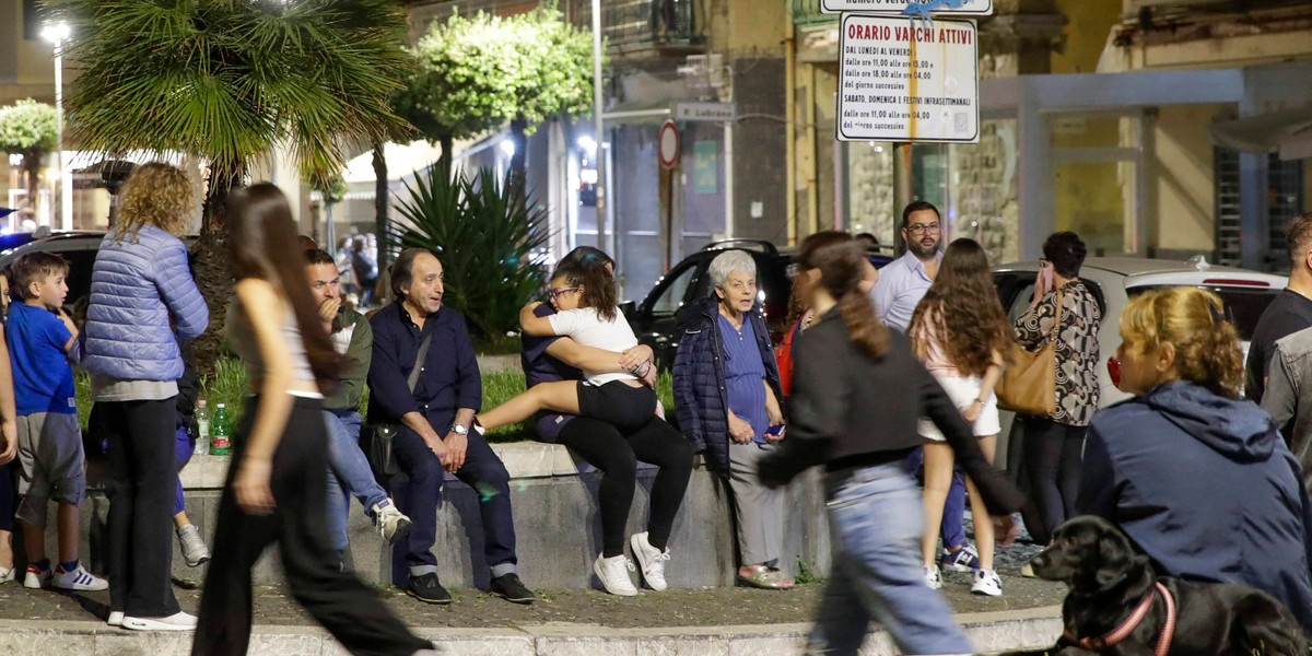 Ludzie żyją tam na tykającej bombie. Jak Neapol może przestać istnieć ...