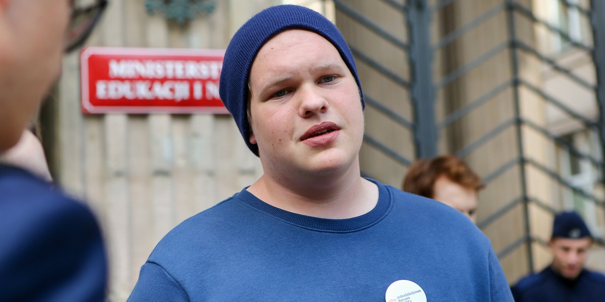 Franek Broda. Kim jest siostrzeniec Mateusza Morawieckiego. Chce pozwać ...