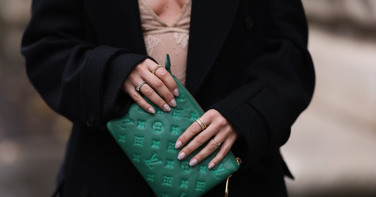 Hey Elon – what's up with all the scammy ads for Louis Vuitton bags on ...