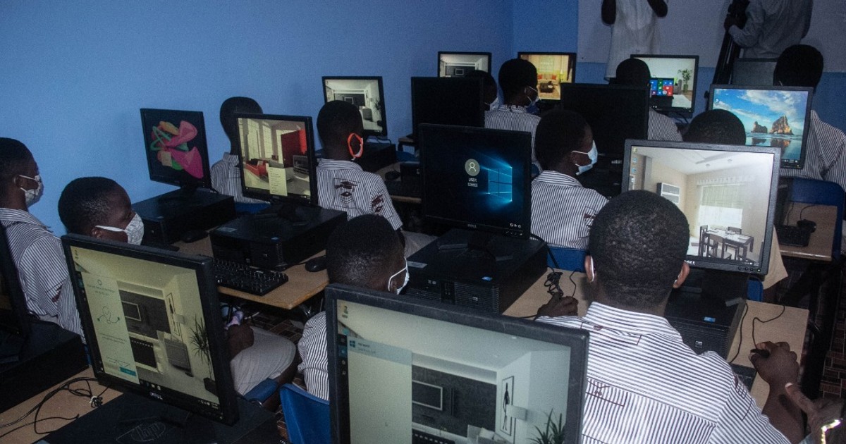 Ofankor M/A 3 JHS gets an ultra-modern ICT lab | Pulse Ghana