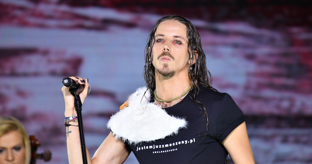 Michał Szpak. Medale Wolności Słowa. Kreacja z kaczką - Muzyka