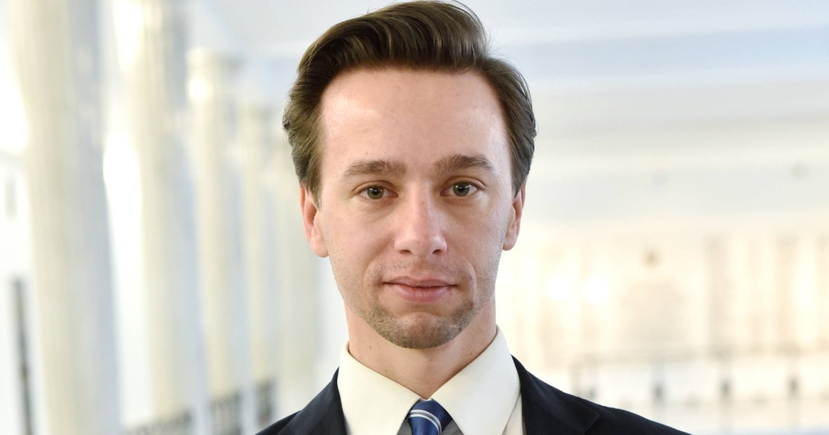 Bosak o 30 milionach złotych od Morawieckiego dla piłkarzy reprezentacji