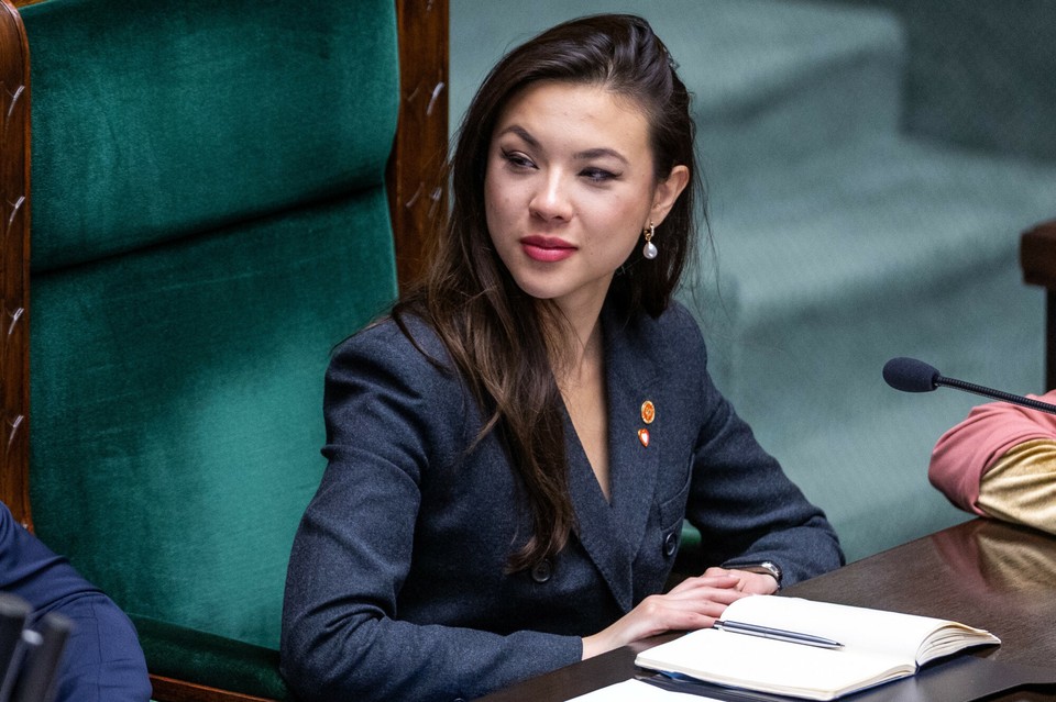 Aleksandra Wiśniewska debiutuje w Sejmie. Jej ojciec jest znanym ...