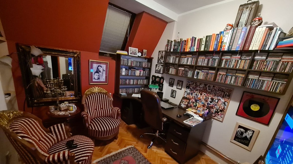 aleksandar markovic sandro prsluk bend dom stan - Blic