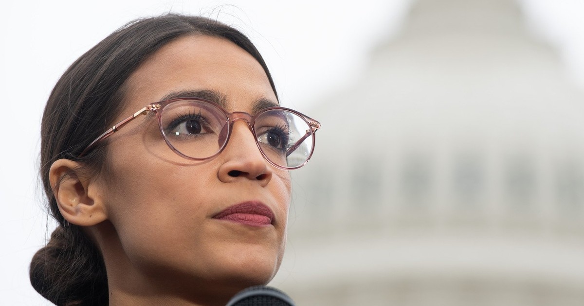 Alexandria Ocasio-Cortez says society has a 'Facebook problem ...