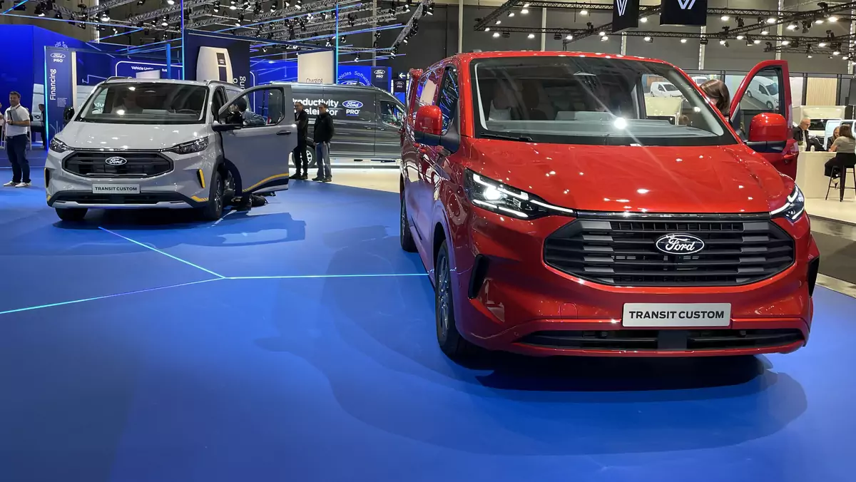 Nowy Ford Transit Custom nie tylko na prąd. Będą także diesel i hybryda