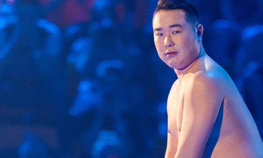 Bilguun przeprasza za udawany wzwód!