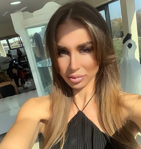 Ovako je Tačkasta Mara koja je smuvala milionera nekada izgledala ...