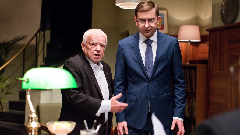 "Ucho Prezesa": Marian Opania po prośbie u Prezesa - Film