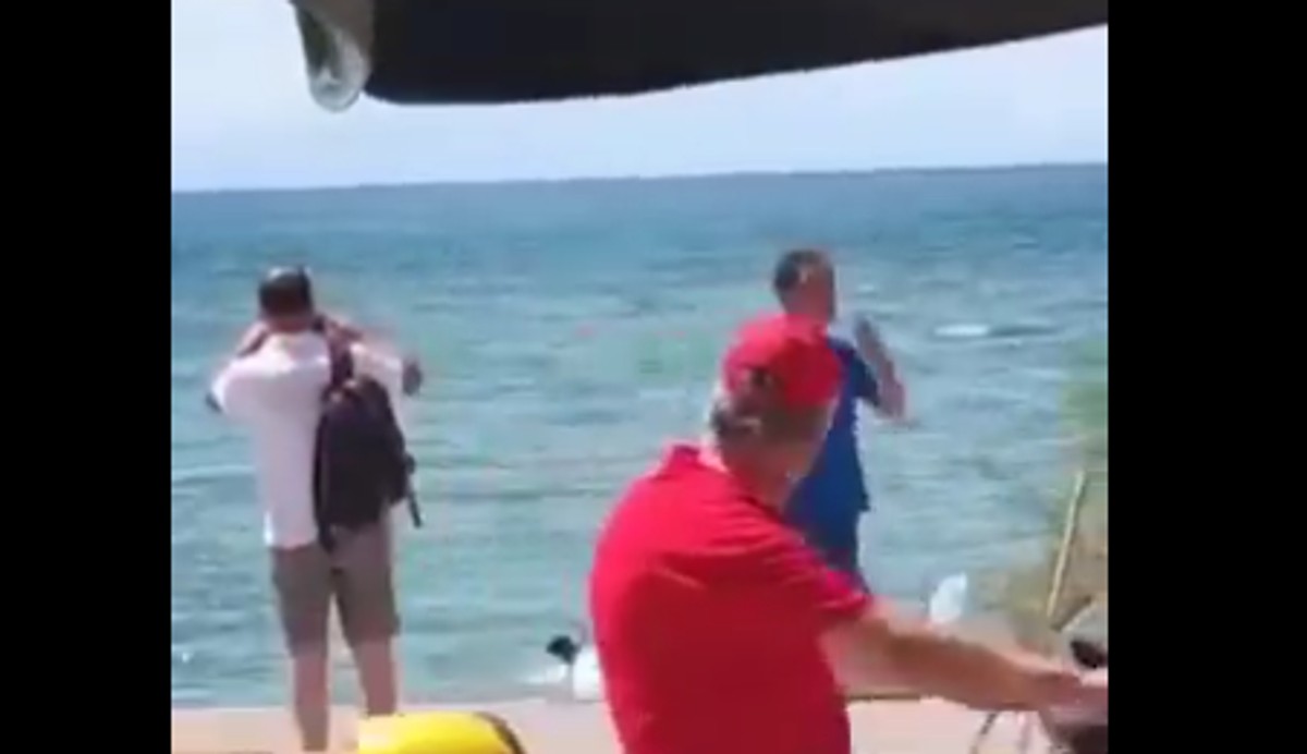 Auto završio u Jadranskom moru u Dalmaciji, čulo se samo - ne možeš tu parkirati - Žena.rs