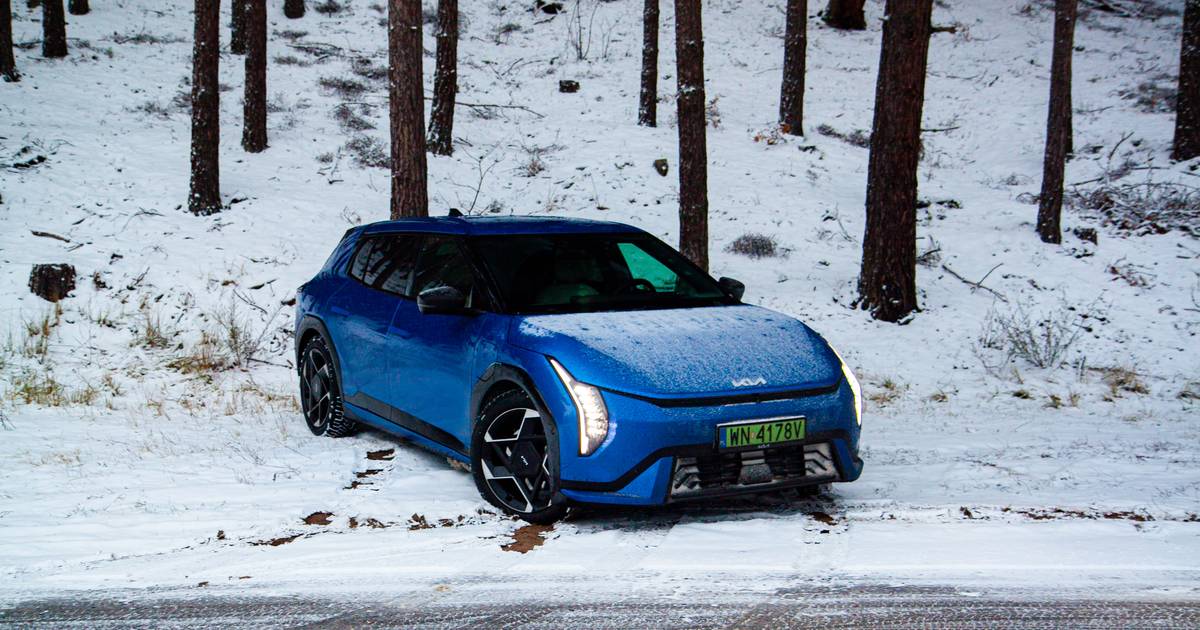 KIA kontynuuje elektryczną ofensywę. Jeździliśmy ich nowym kompaktem ...