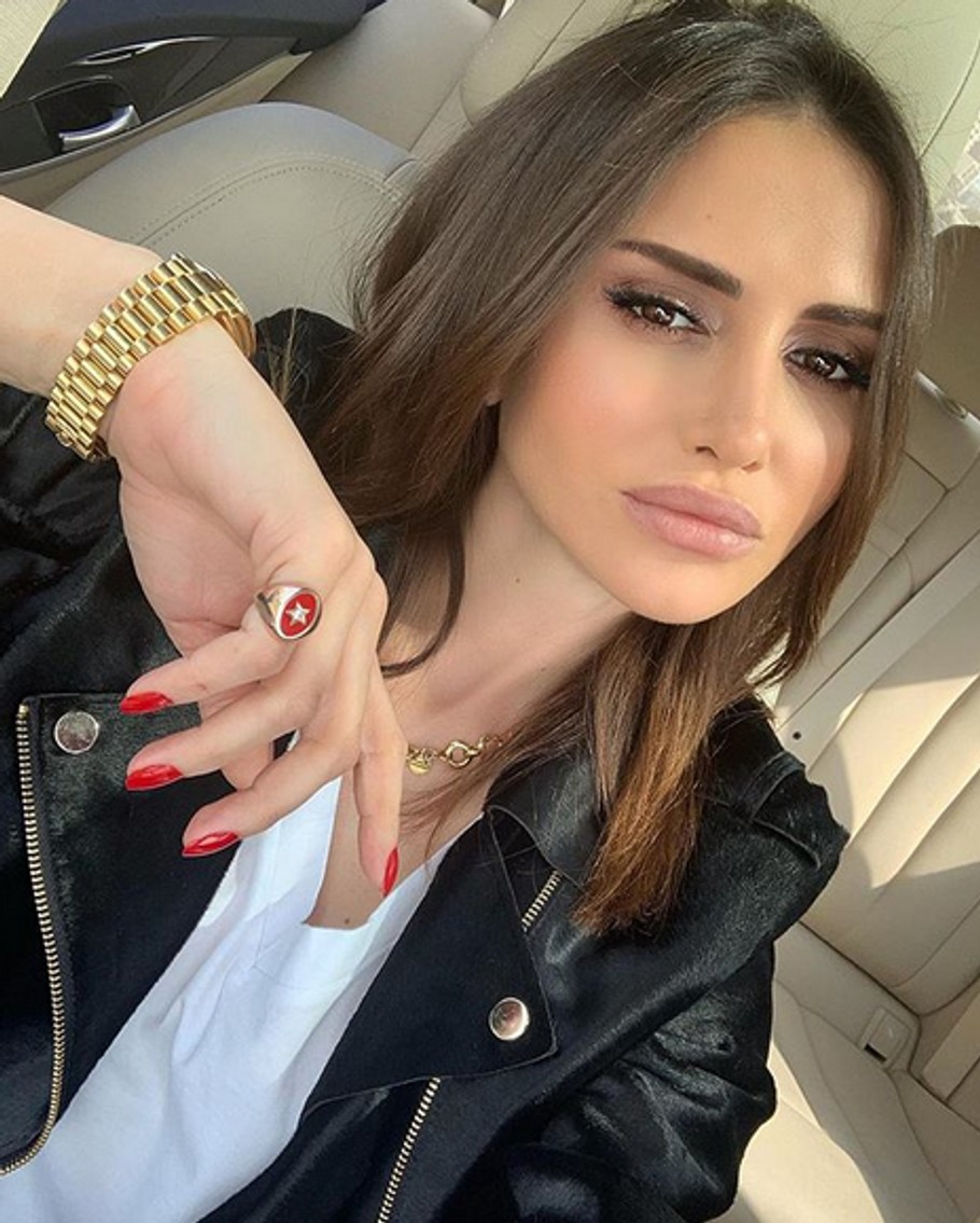 Emina Jahovic Trudna