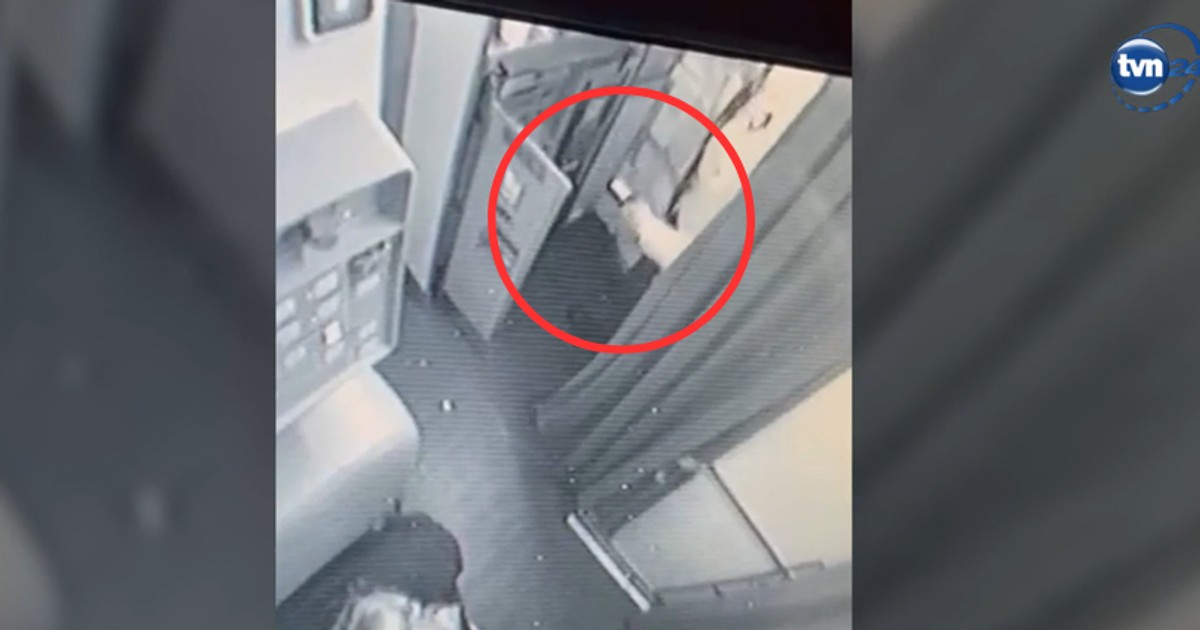 "Jeden kradnie alkohol, a drugi nagrywa i się śmieje". Pilot LOT ...