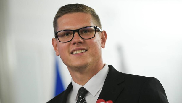 Patryk Jaskulski za Jacka Ozdobę w komisji śledczej ds. Pegasusa ...