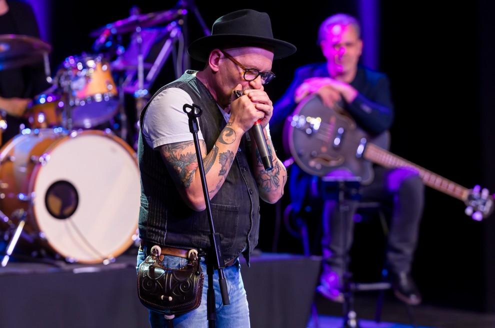 Hevesi Tamás koncert: személyes történetek és sztárvendégek - Blikk