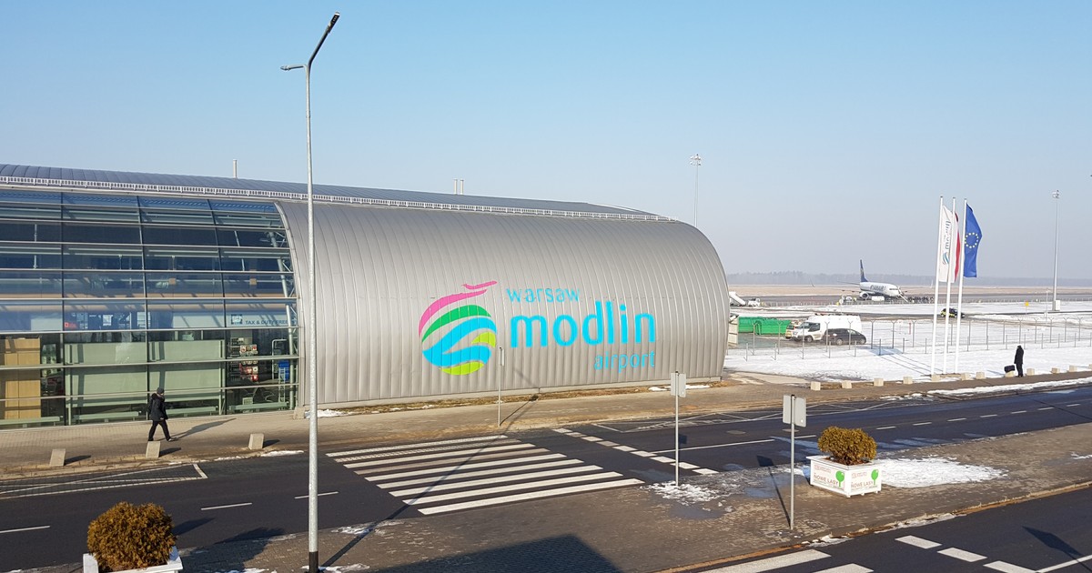 Lotniska Warszawa-Modlin, Radom - spór z PPL