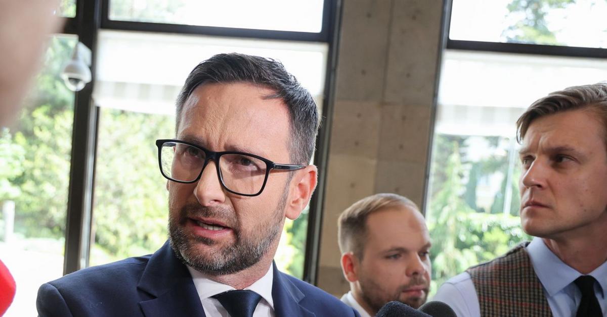 Czy Obajtek pojawi się przed komisją śledczą? Były prezes Orlenu czeka na zaproszenie komisji ...