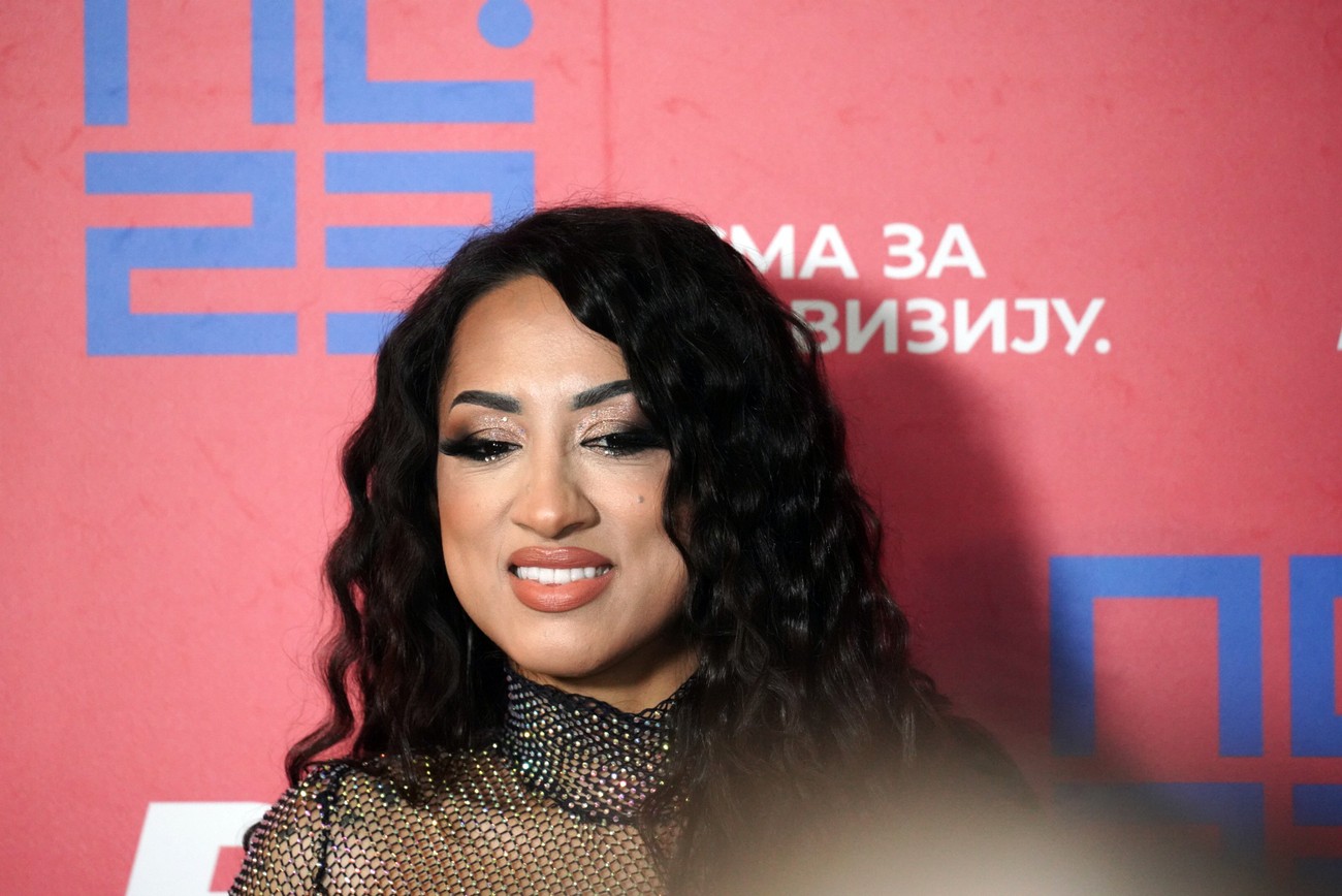 Zejna sa infuzije došla na finale "Pesme za Evroviziju" - Blic