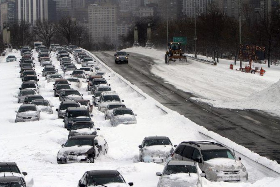 Chicago pod śniegiem. Nowy atak zimy w USA - Świat - Newsweek.pl