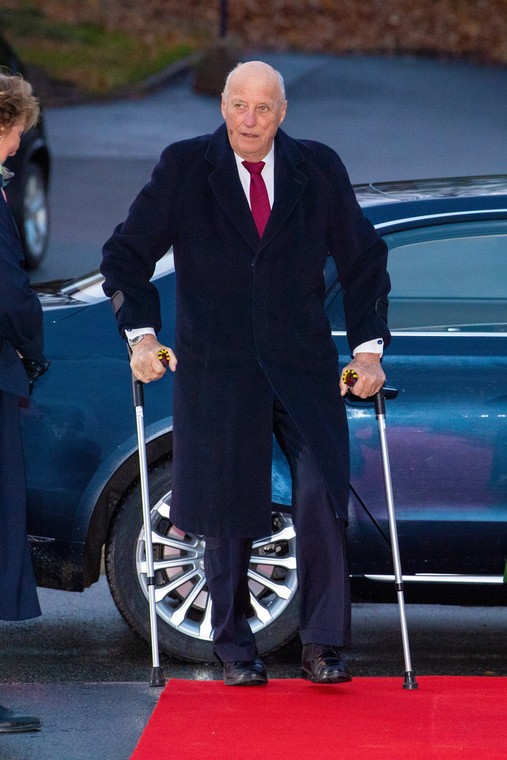 Norges konge på sykehus. Harald V står overfor infeksjon igjen ...